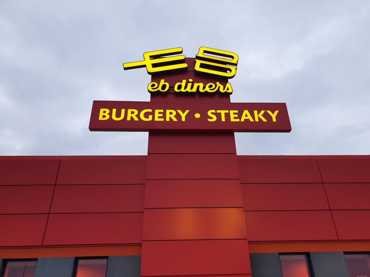 EB diners - Americká burger restaurace, Hradec Králové - Přijdu znovu